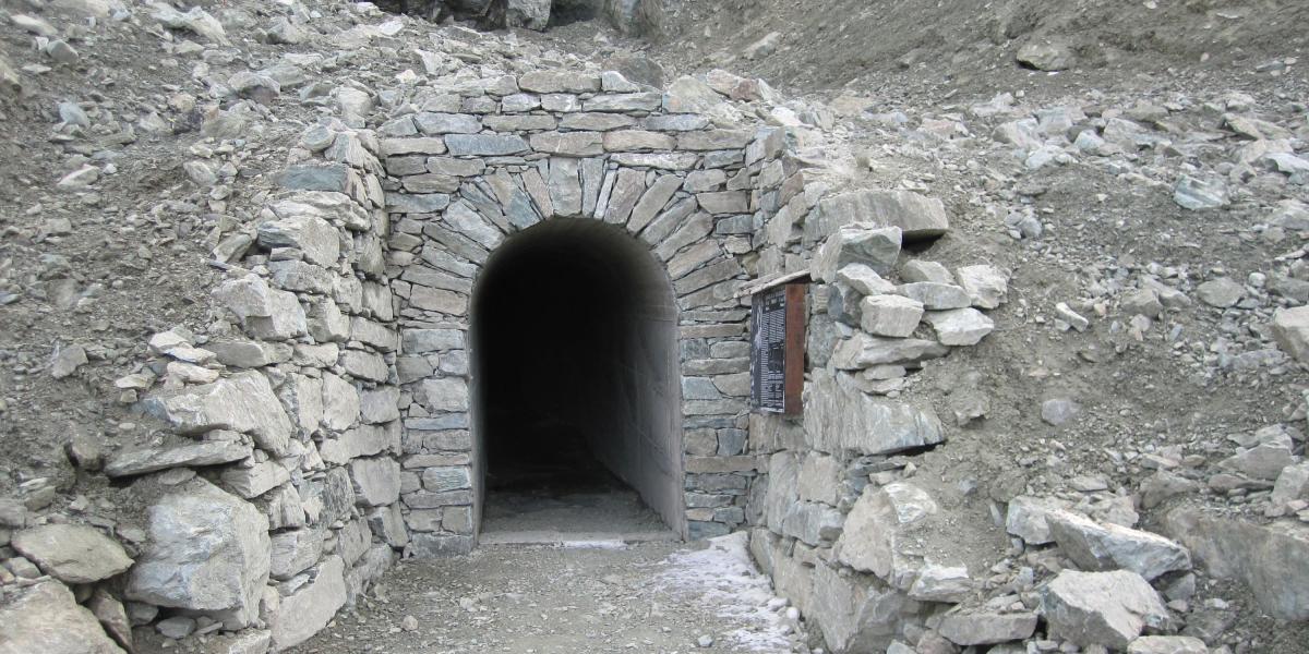 Tunnel de la Traversette – tunnel piéton à 2900 m d’altitude du Queyras ...